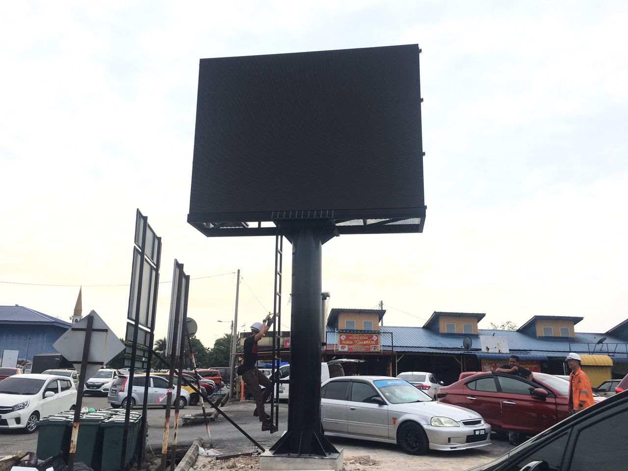 Discover Pasar Malam Temerloh: A Vibrant Culinary Experience"